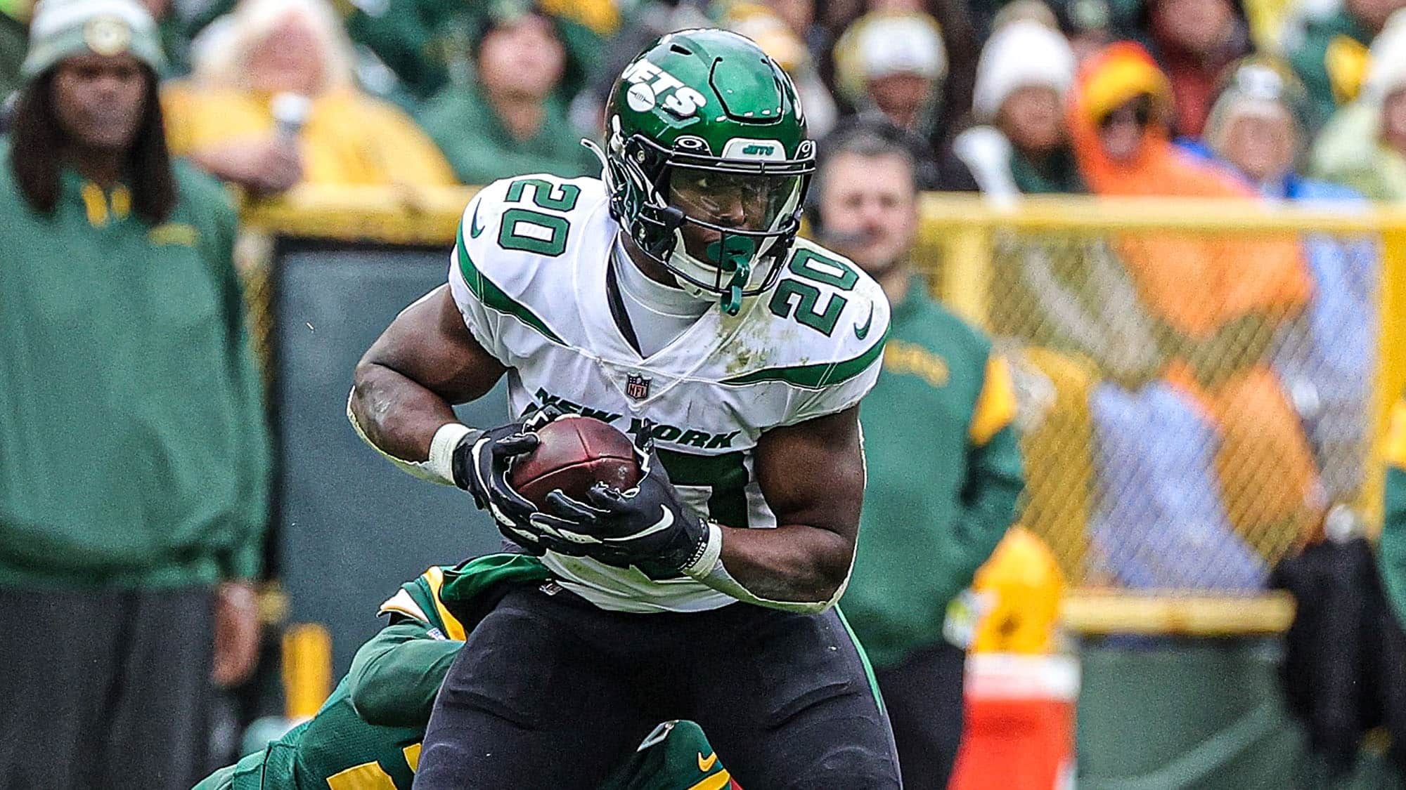 Alijah Vera-Tucker disapproves of Breece Hall's NBA prediction