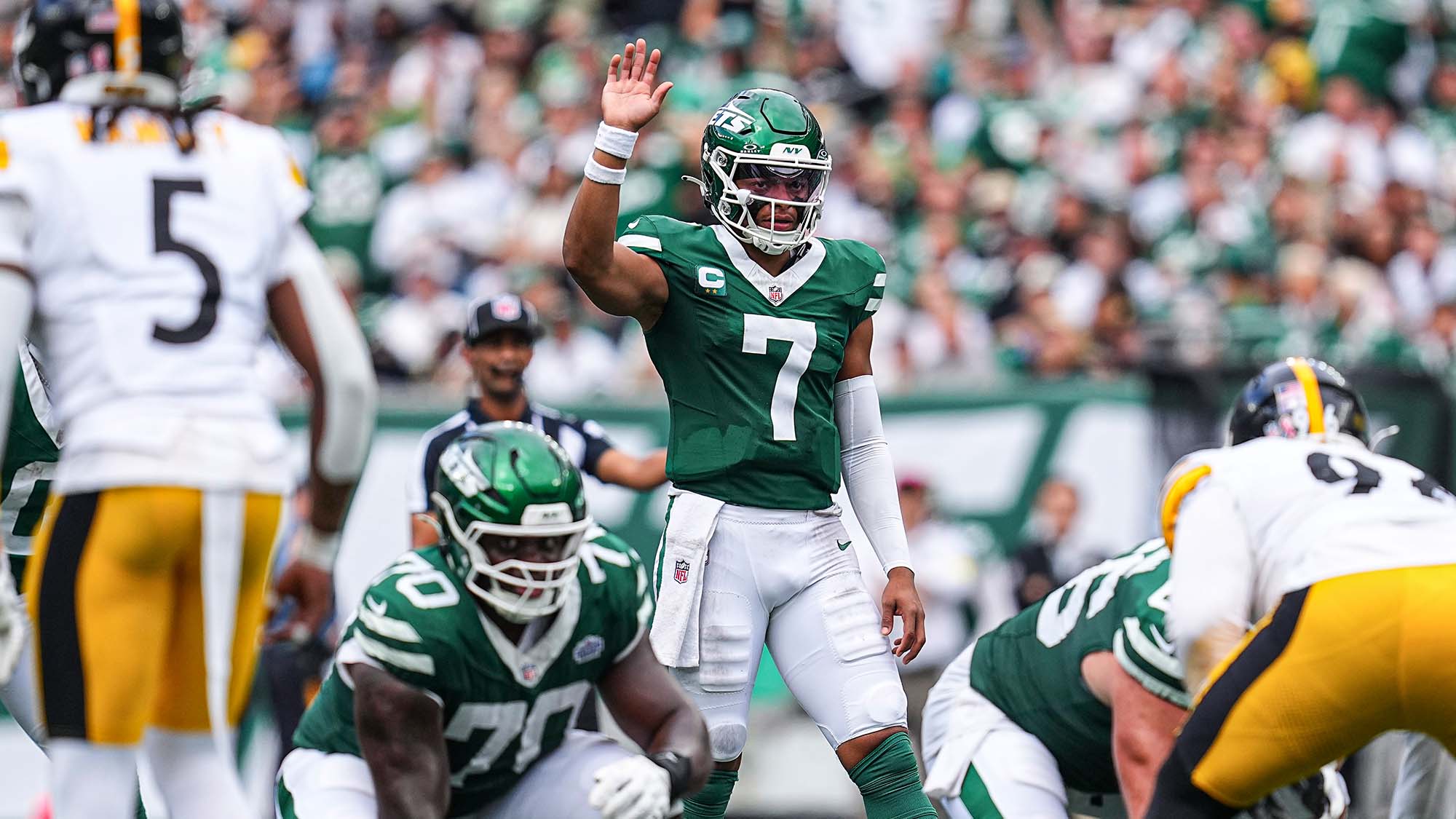 Jets coach on key to Fields' success: 'We're gonna let him play QB'