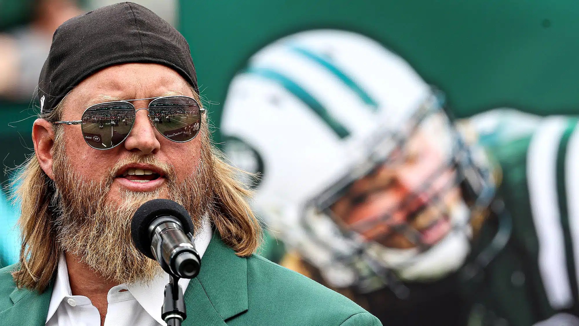 Nick Mangold sends a gift to NY Jets rookie center Joe Tippmann
