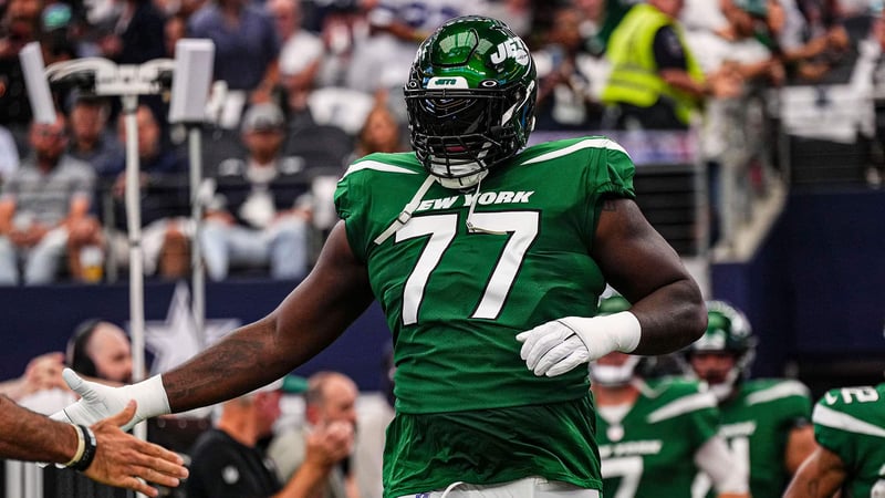 Eagles tackle Mekhi Becton throws shade at NY Jets