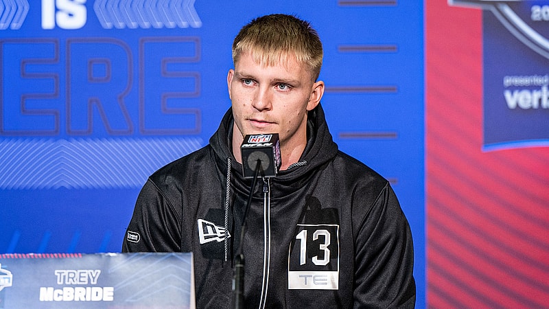 Trey McBride makes stellar Combine catch in front of Jets' Ron Middleton