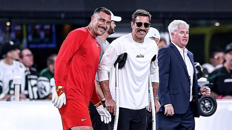 NY Jets: How Aaron Rodgers' injury could severely hinder his game