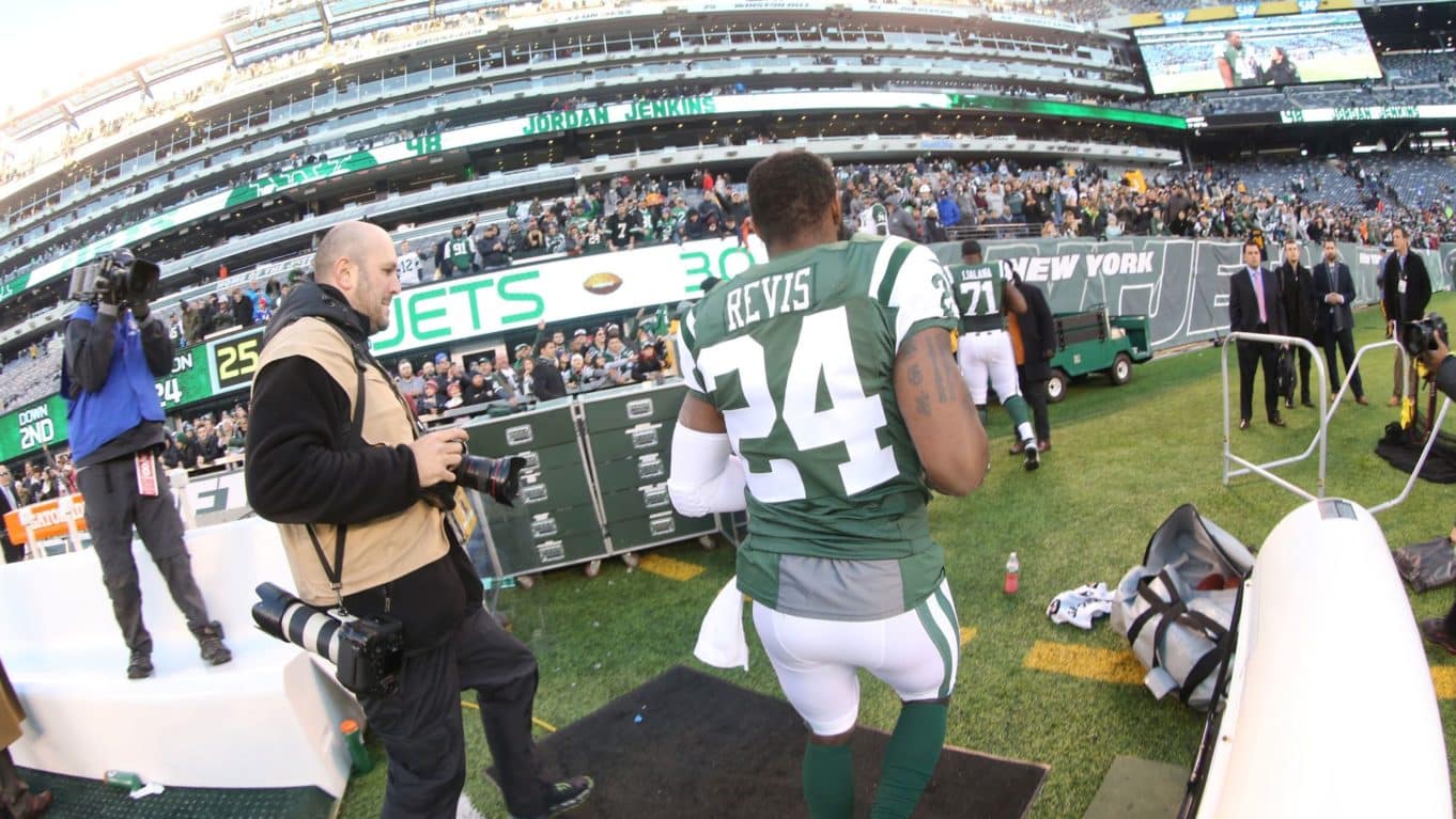 NY Jets' Darrelle Revis and Chad Johnson engaged in Twitter spat