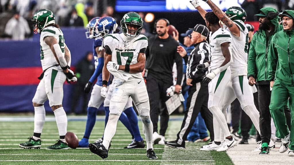 New York Jets shock the Giants in OT, 13-10, in strange game (Highlights)