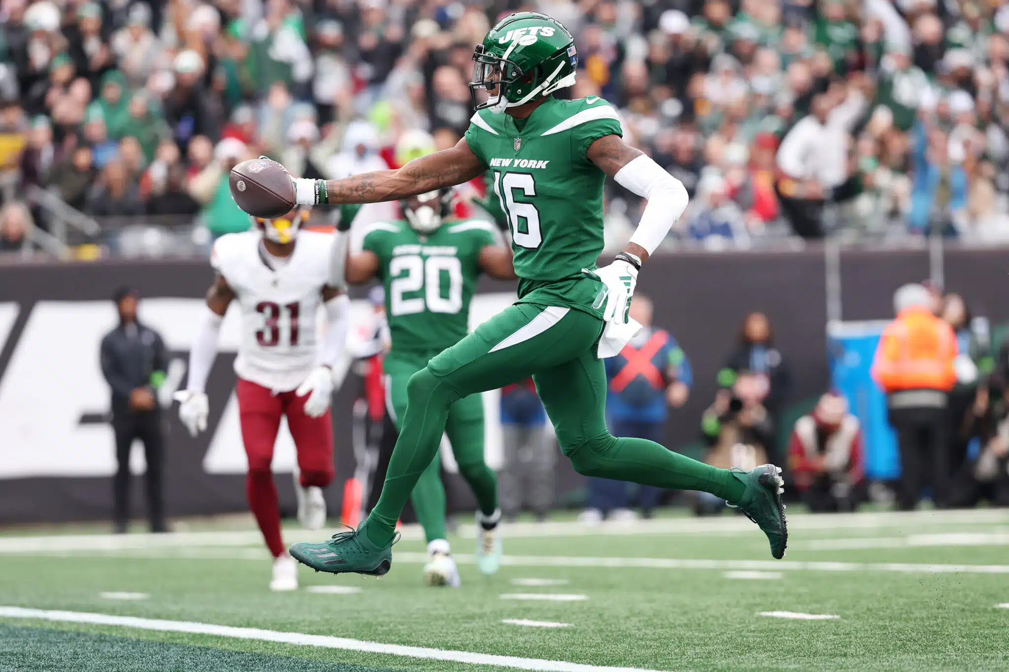 NY Jets' Jason Brownlee's first TD extends lead over Commanders to 10-0