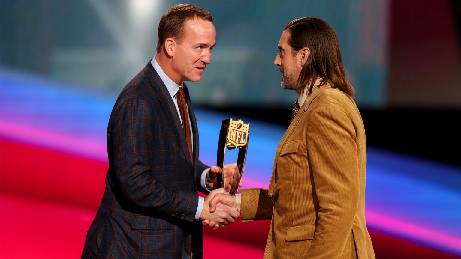 NY Jets: Aaron Rodgers agrees to reworked contract