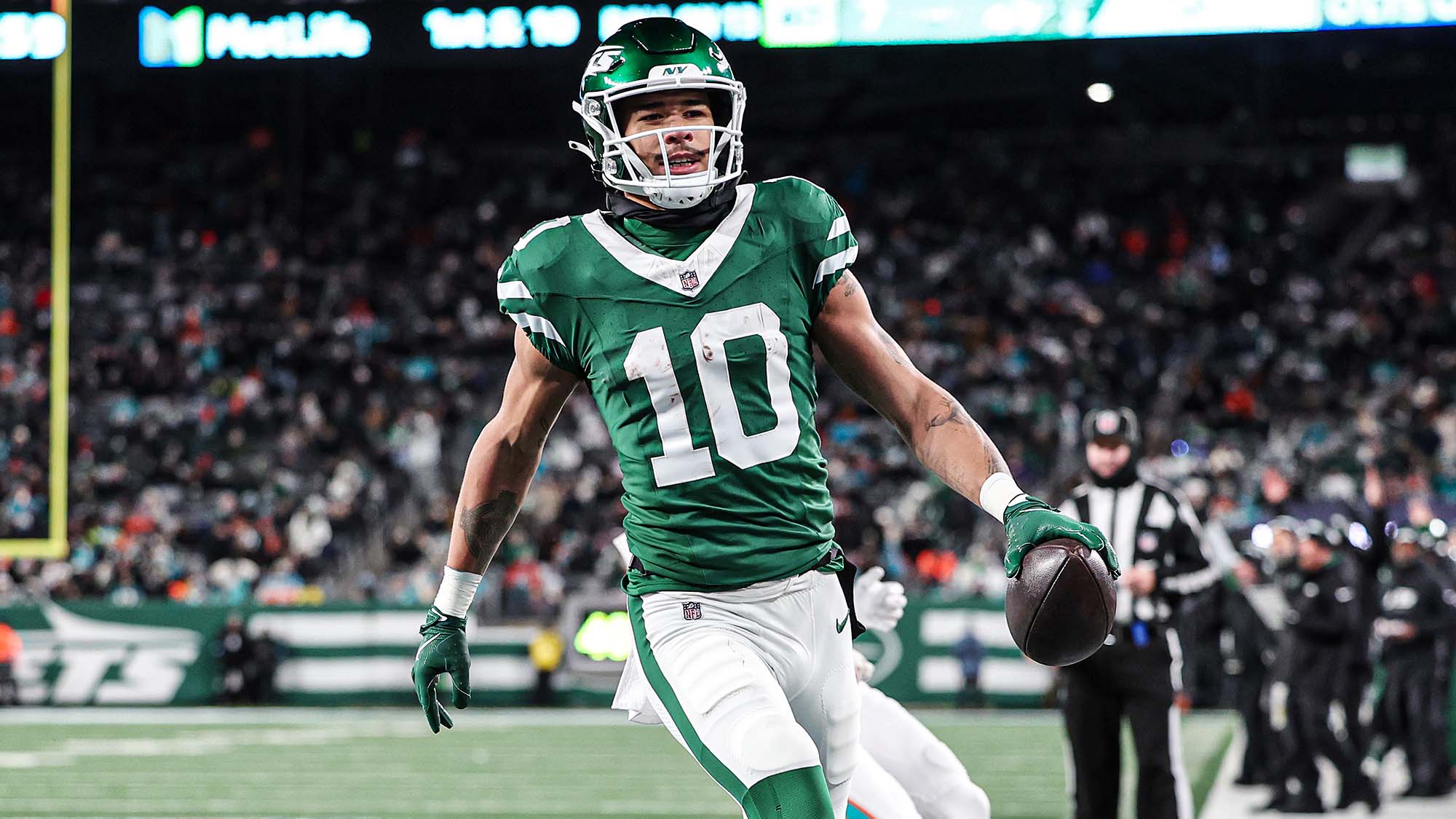 NY Jets agree to revised contract with WR Allen Lazard (Report)