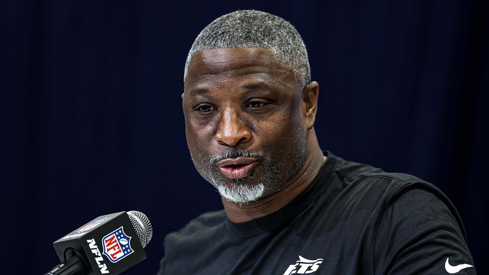 Aaron Glenn sends message to NY Jets fans: 'Praying'