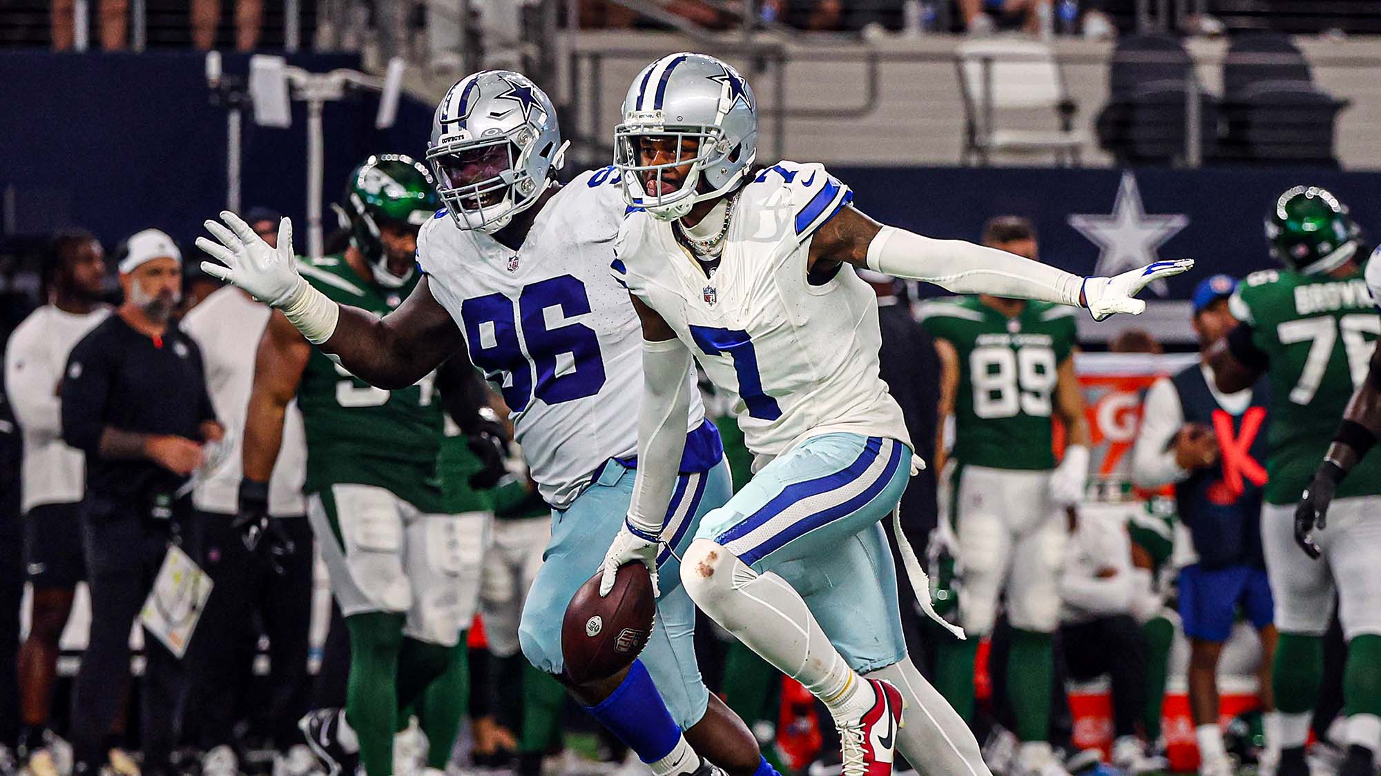 Jets positioned to land former Cowboys star: Should they bite?